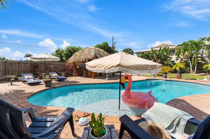 Cocoa Beach Gem W/ Pool & Tiki Bar! - Cocoa Beach, FL