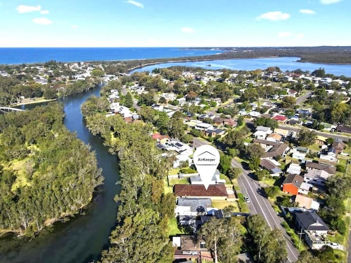 Budgewoi Waterfront Haven - Budgewoi
