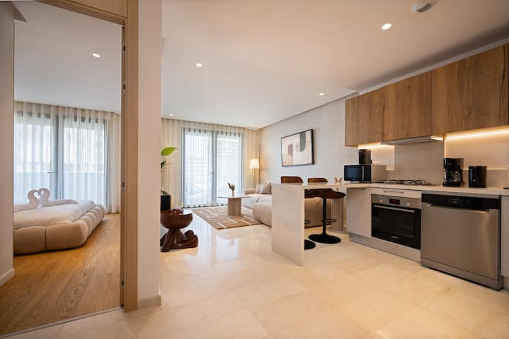 Desert Calm, Beige Studio In The Business District - Casablanca