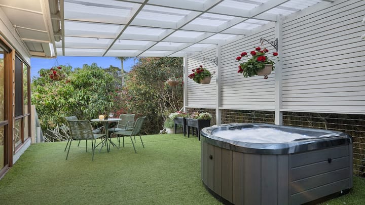 Scenic Escape | Spa , Pet Friendly | Accom Holiday - Central Coast