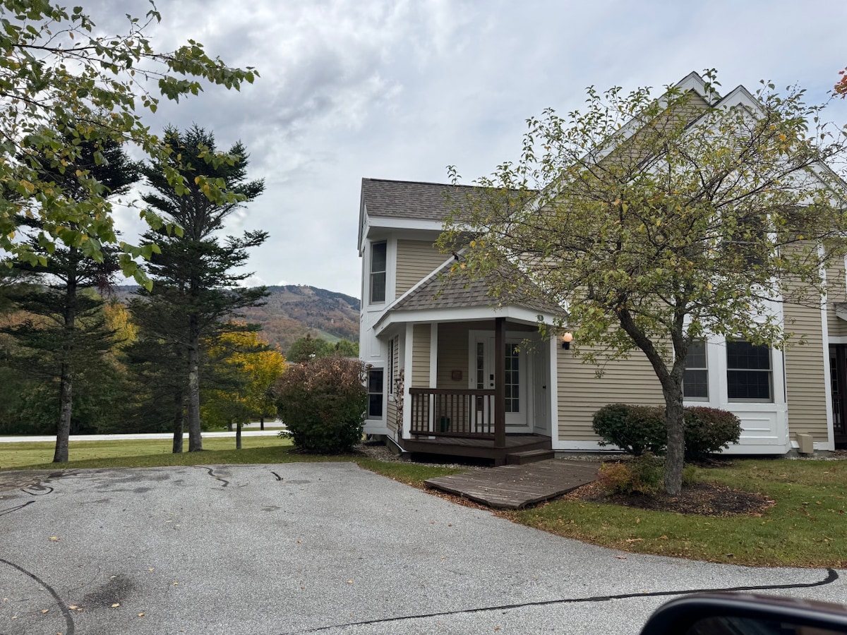 Greenspring Townhome- Shuttle, Pool, Hot Tub & Gym - Townhouses for ...