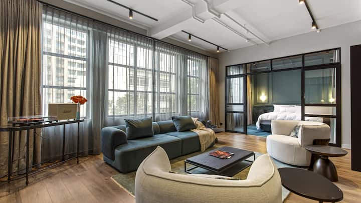 Luxe Executive Hideaway | 2 Bed 2 Bath | - Auckland