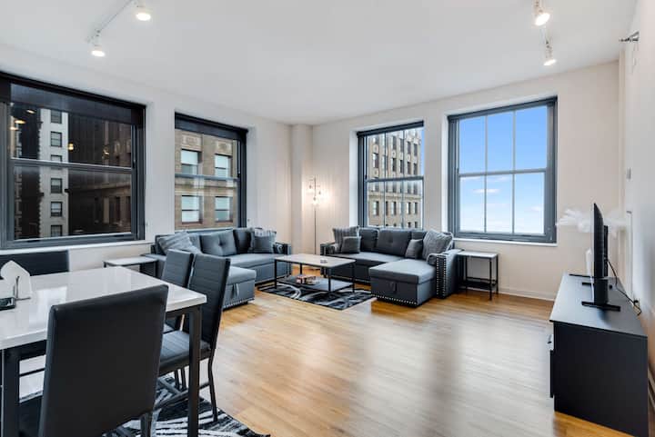 Downtown Chicago Stay With Free In & Out Parking 2 - Chicago Loop - Chicago