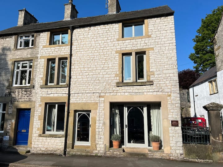 Billy Whiskey's - Castleton