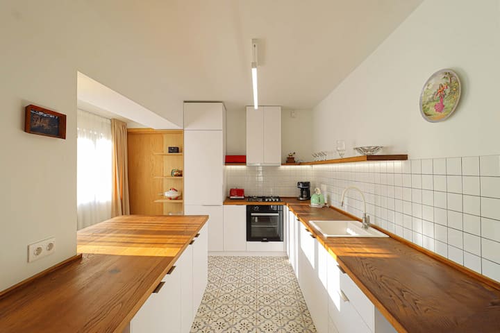 Old Tbilisi Heritage Home - Georgia