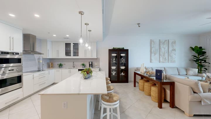 South Bay Beach Club #11 - 4 Bedroom 4 Bathroom. - Cayman Islands