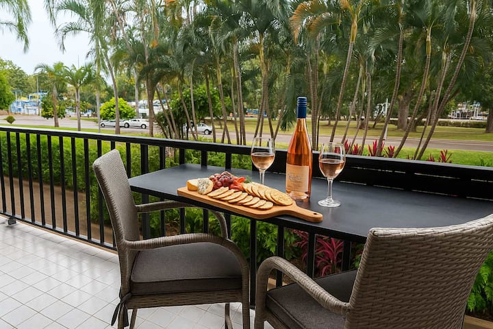 Strand Stay | Steps To Beach & Waterpark, North Wa - Townsville