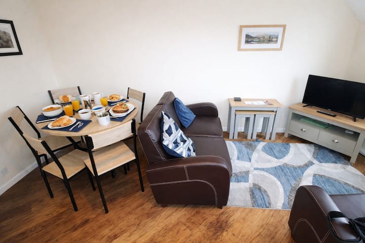 Molly's Mews, Bowness With Lake Windermere View - Ambleside