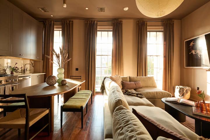 Remodeled Magazine Oasis | Shared Heated Pool+spa - New Orleans, LA