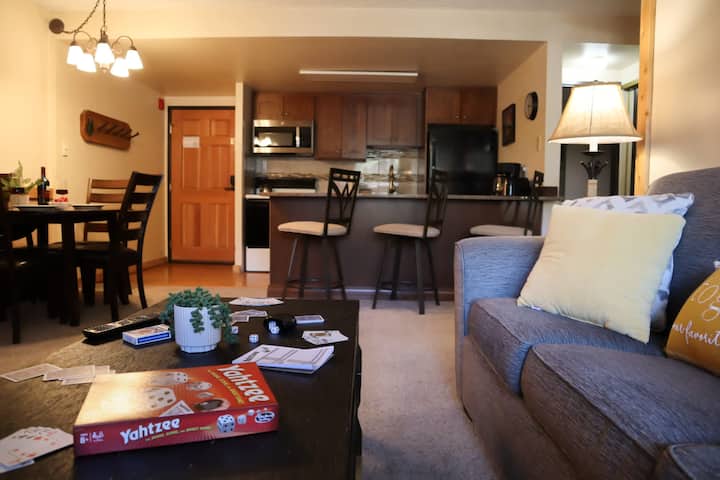 Ski Straight To Your Cozy Condo In The Mountains - Breckenridge, CO