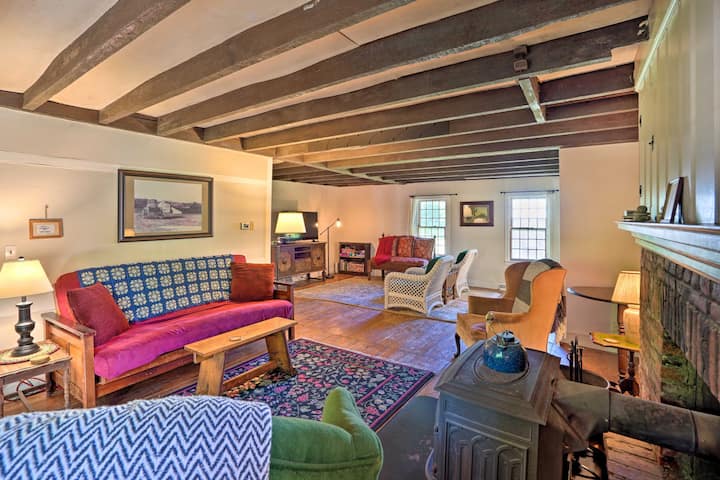 4br Pet-friendly Home W Ev Charger & Fire Pit - Mohawk Trail State Forest, Charlemont