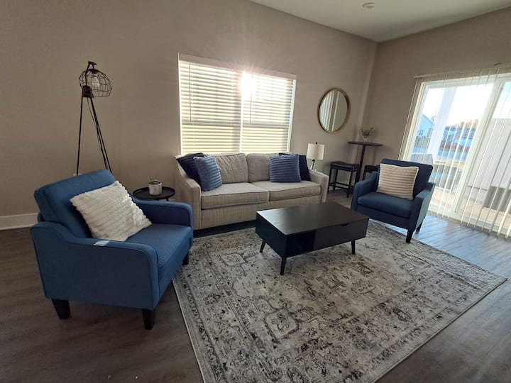 Modern 2br & 2ba New Build Condo W Garage & Patio - Wyoming, MI