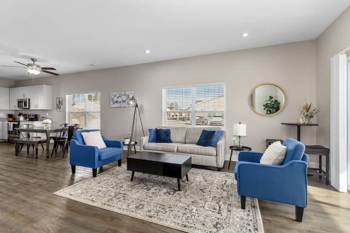 Modern 2br & 2ba New Build Condo W Garage & Patio - Wyoming, MI