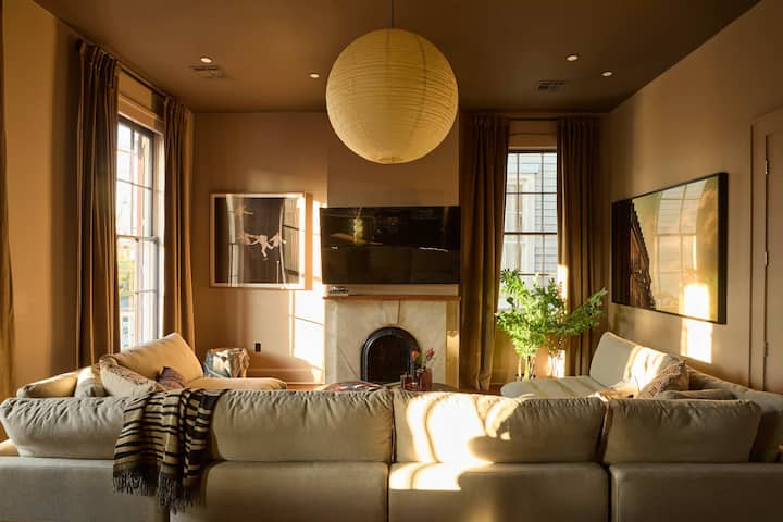 Luxury Garden Retreat | Shared Heated Spa & Pool - Gretna, LA