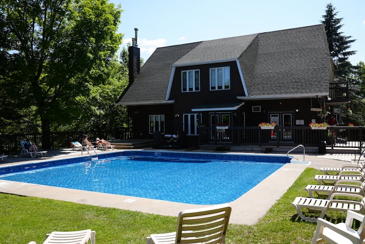 Condo 1 Bedroom View Of Either Mountain Or Lake - Mont-Tremblant