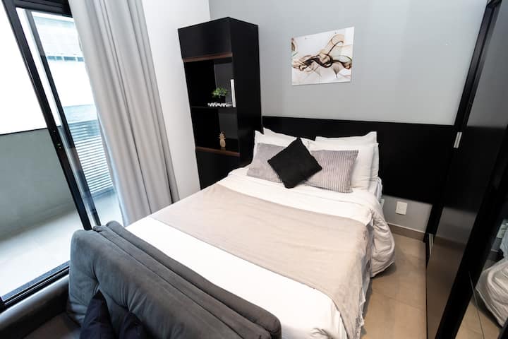 Studio Moderno Em Pinheiros Com Piscina - Brazil