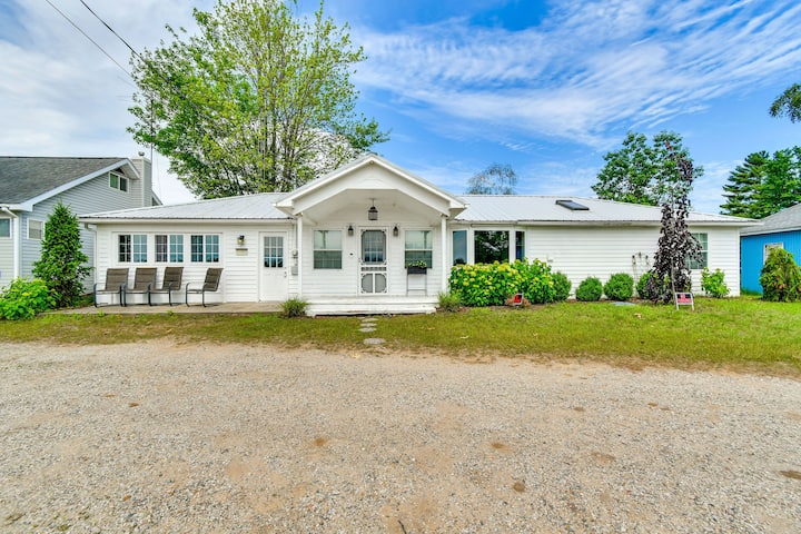 Lakefront Gladwin Vacation Rental W/ Deck & Dock! - Gladwin, MI