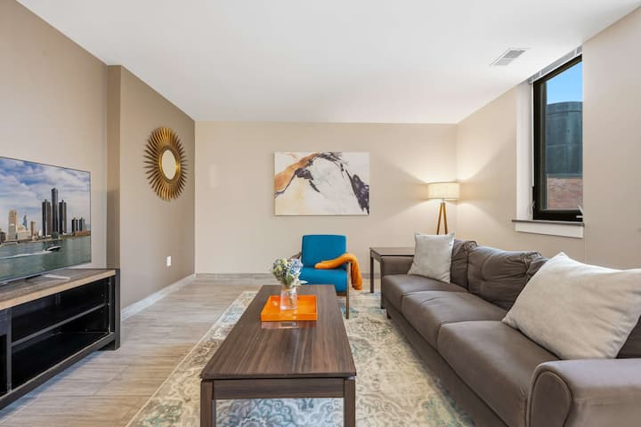 3br Modern & Spacious Downtown Apartment - Detroit
