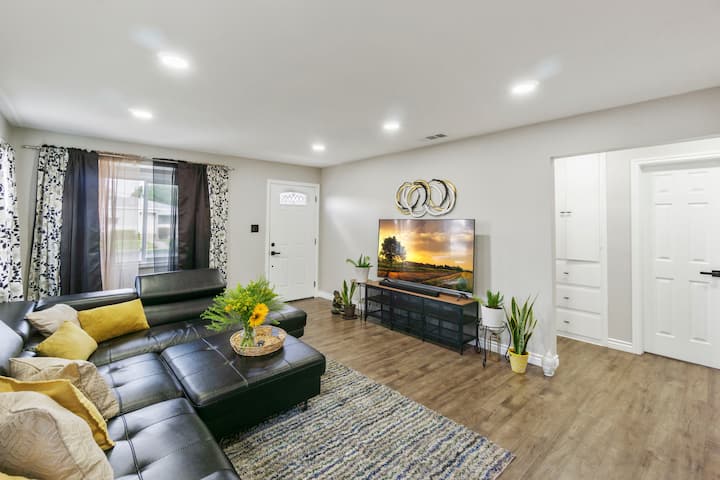 3br | Updated | Outdoor Space - Long Beach, CA