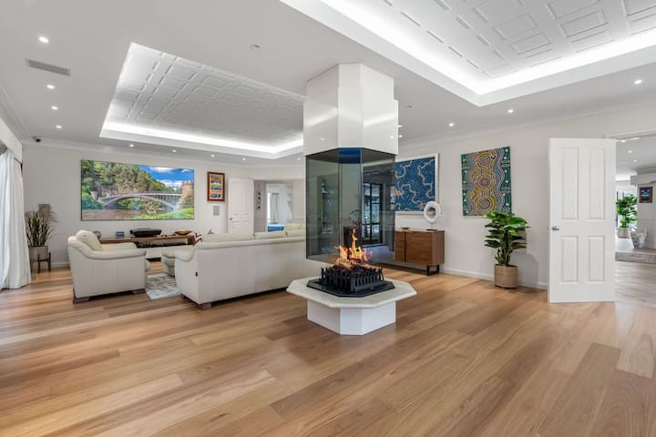 Wilderness Waters Grand Estate With Private Pool - Lake Macquarie