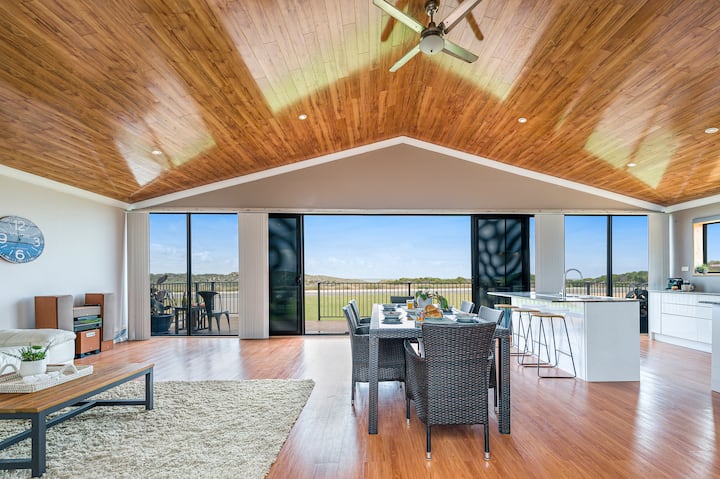 Ocean & Moore - Uninterrupted Ocean Views - Guilderton