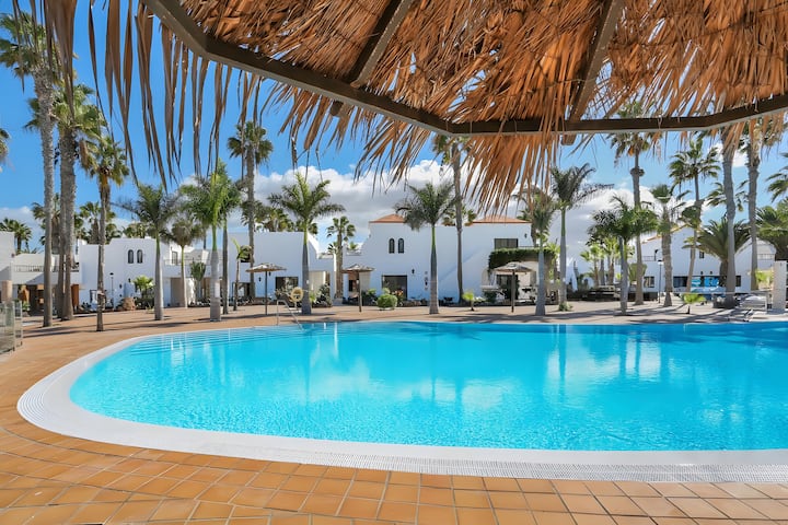 Oasis Duna Sol Y Sal Pool - Corralejo