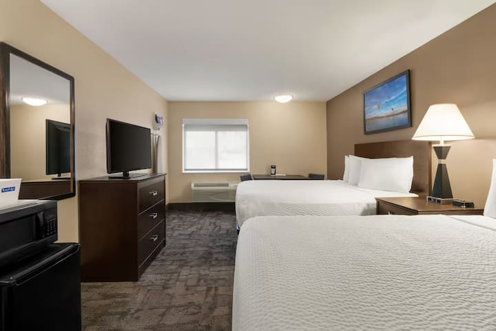 2queen Beds| Travelodge Lake Havasu| Free Parking - Lake Havasu City, AZ