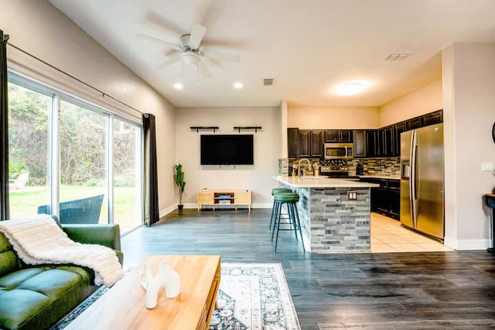 Knight’s Getaway • Hot Tub • Near Ucf - Oviedo, FL