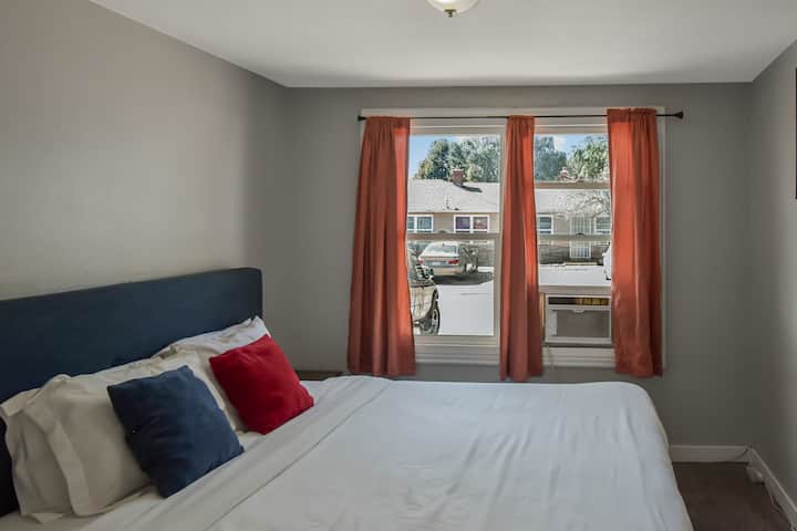 Great Updated King Bed Near Denver Sports Field An - Balistreri Vineyards, Denver