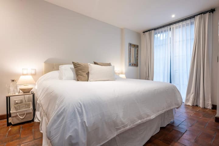 Luxury Ground Floor King Bedroom / Step-Free / AC - Apartments for Rent ...