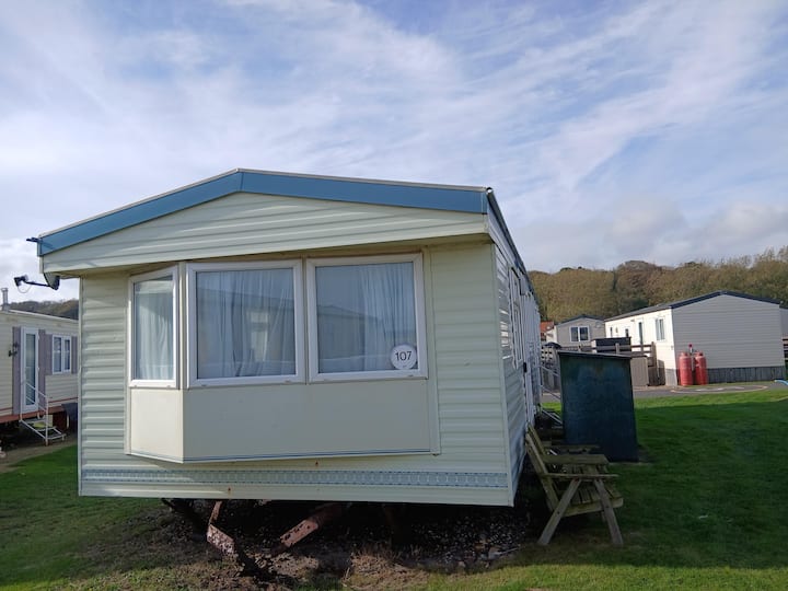 Charming 6 Berth Caravan In Suffolk Ref 40107nd - Lowestoft