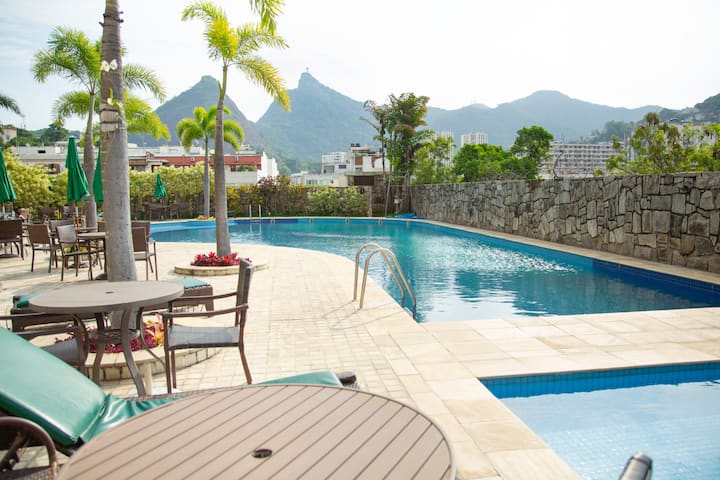 Refúgio Em Laranjeiras! Varanda, Piscina E Lazer - Brasile