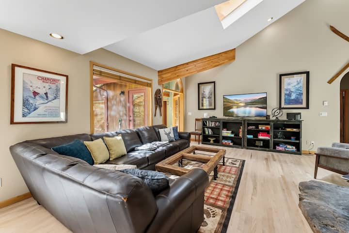Breckenridge Getaway | Private Sauna + Game Room - Copper Mountain, CO