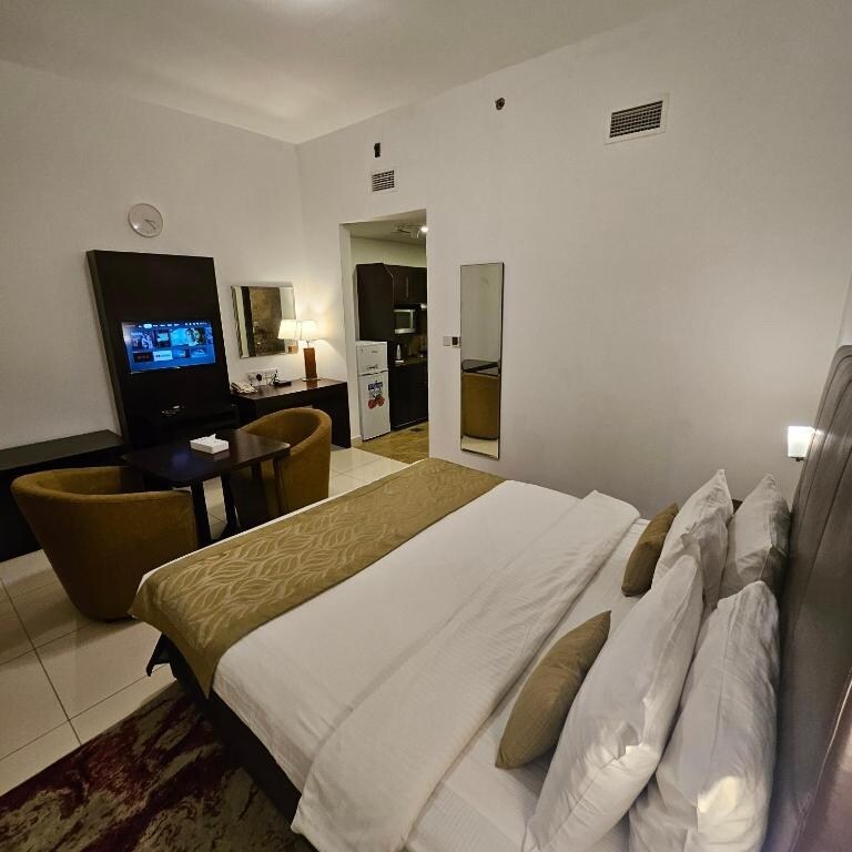 Studio Apartment walk from Deira Clock Tower - Airbnb