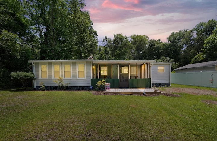 Cozy Coastal Cottage - 5 Min To Holden Beach - Holden Beach, NC