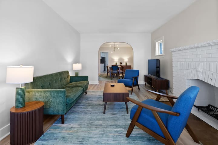 Main Street Retreat | Seasonal Stay Deals! - Michigan City, IN