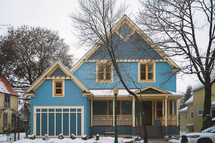 Samson House - Revelstoke