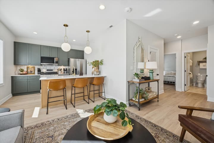 2 Bedroom Apartment In La Grange - Countryside, IL