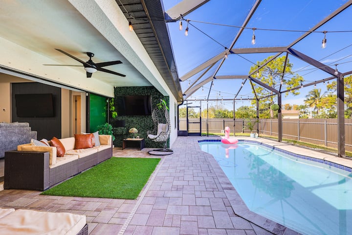 Heated Pool & Outdoor Kitchen: Cape Coral Home - Cape Coral, FL