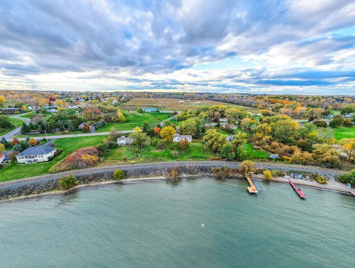 Lake Orchard View- 8 Br With Lake Access And Fire - Geneva, NY