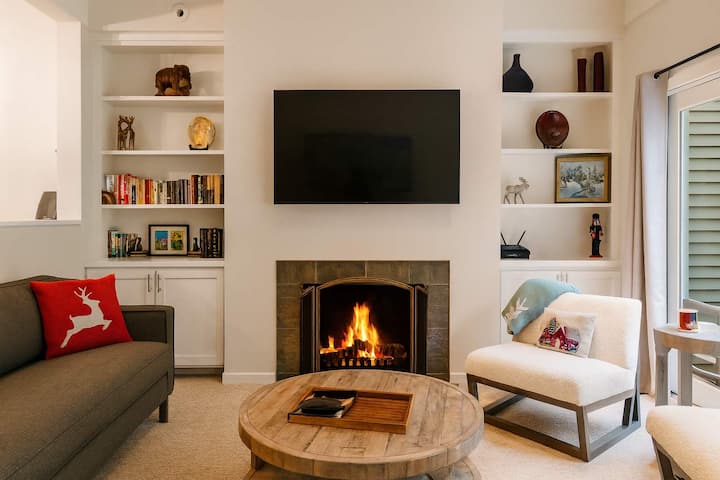 Stonybrook: Spacious | Fireplace | Great For Group - Stowe, VT