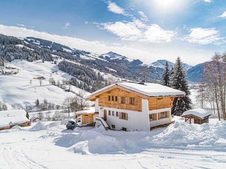 Group House Near Ki-west Trail - Brixen im Thale
