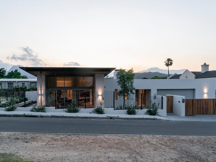 Luxury Holiday Home - Franschhoek