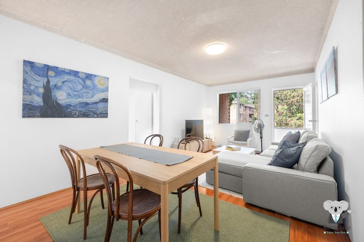 Kozyguru | Westmead | 2bed Unit + Free Parking - Parramatta