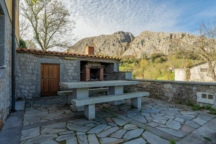 Casa Collado Sto Tomas Completa - Cangas de Onís