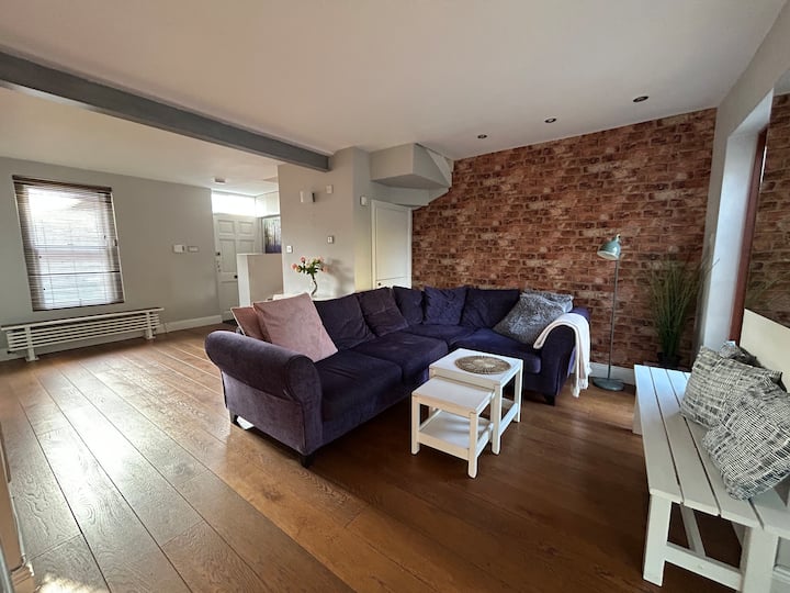 Contemporary 2bdr City Retreat - Dublin