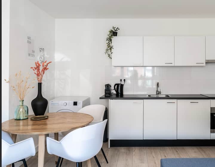 Séjour En Famille à Eindhoven • Jardin Et Cuisine - 에인트호벤