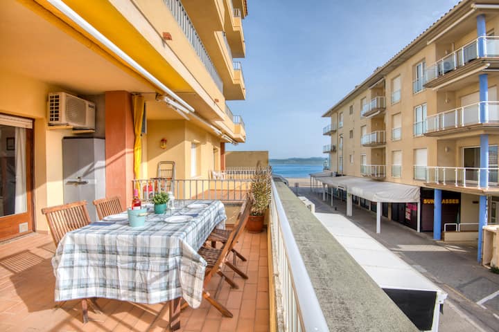 Cati:appartement En Location De Vacances à L'escal - L'Escala