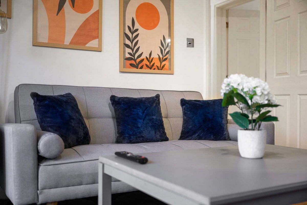 Modern 2 Bed Apartment | Salford Quays | Parking - Airbnb