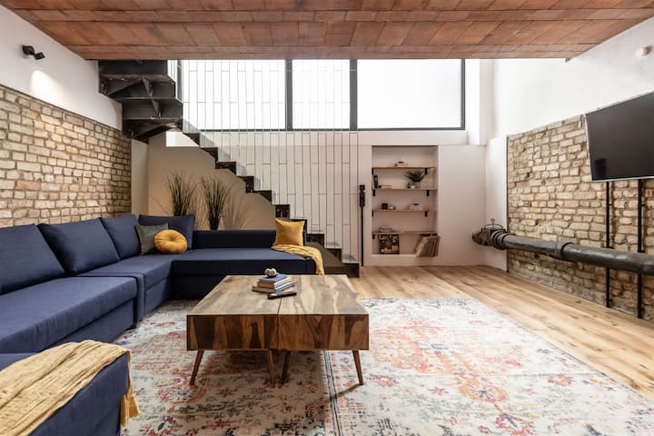 Industrial Loft Duplex (100sqm) Near Antonplatz - Berlim